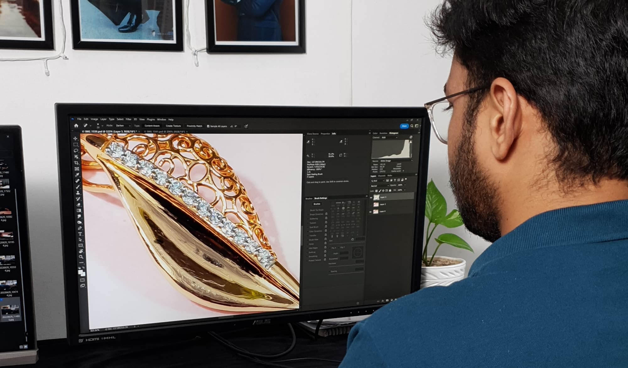 How to Retouch Dust and Scratches from Jewellery